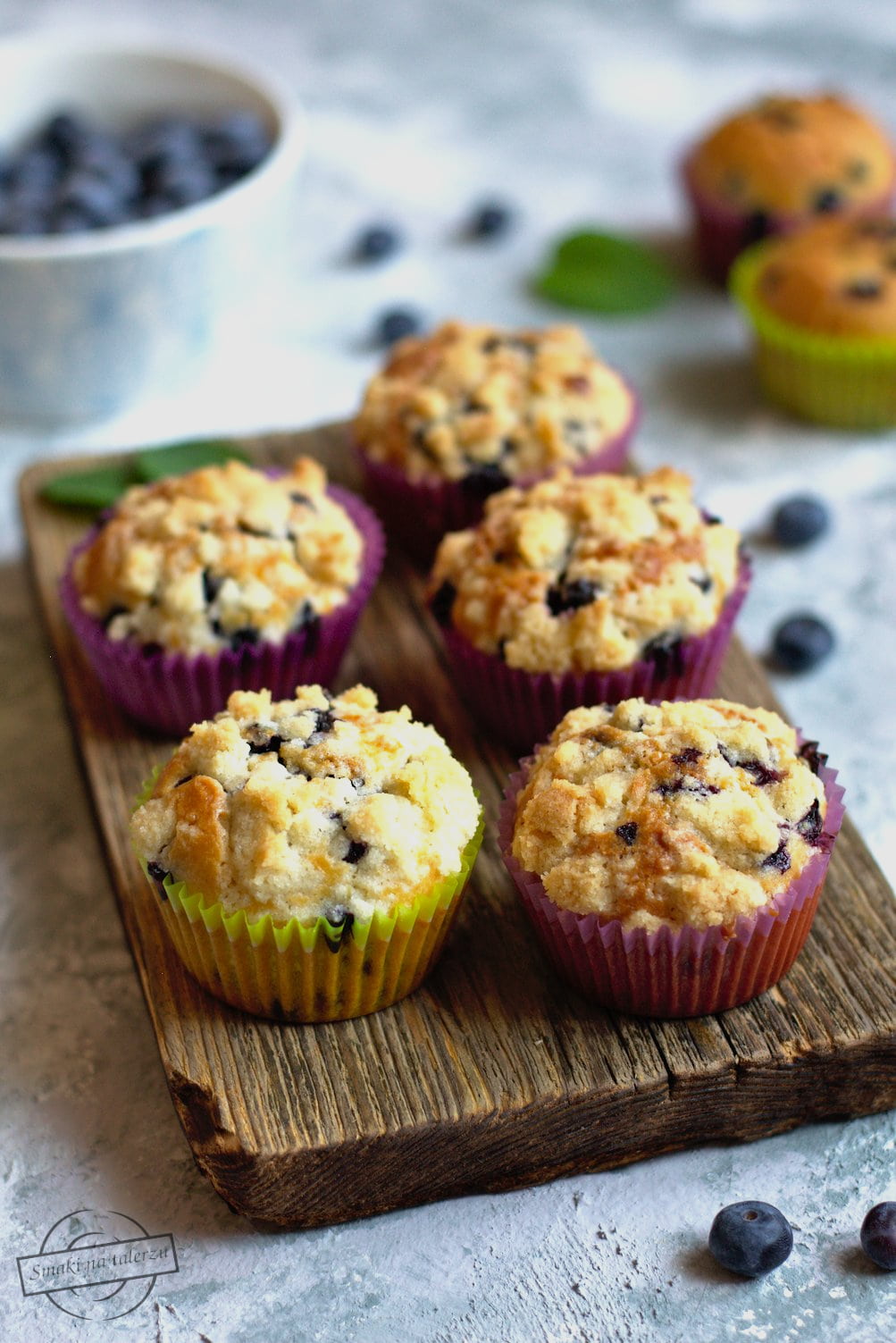 Jagodowe muffinki - Smaki na talerzu