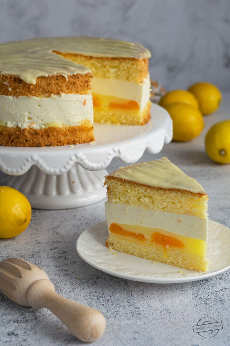 Biszkopt "Cytrynka" z cytrynową masą budyniową i śmietanową pianką ...