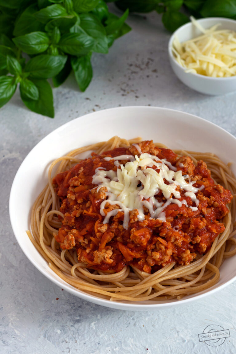 Spaghetti z mięsem drobiowym - Smaki na talerzu